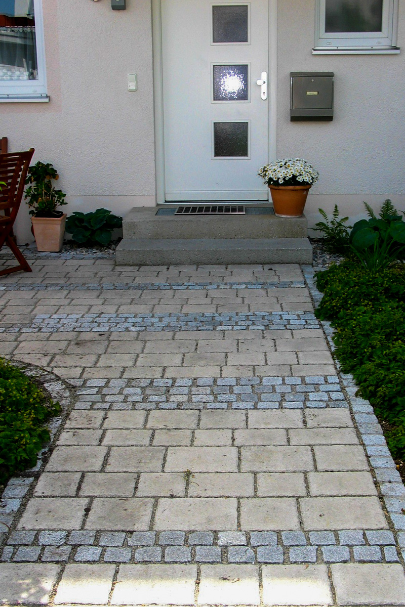 Wege & Einfahrten - Pflasterbau Gartengestaltung